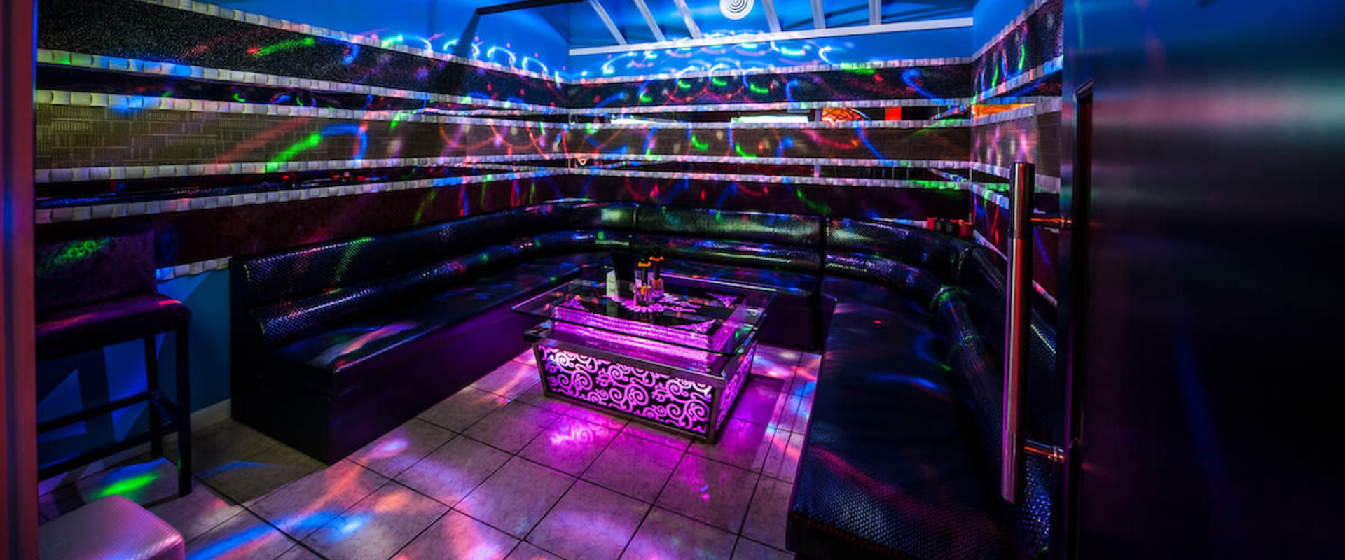 The Best Karaoke Bars in Chicago, Illinois - Unleash Your Inner Singer!